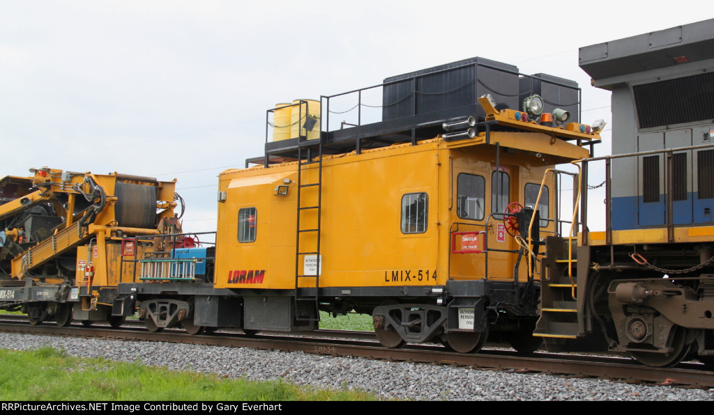 Loram Rail Vac Work Train